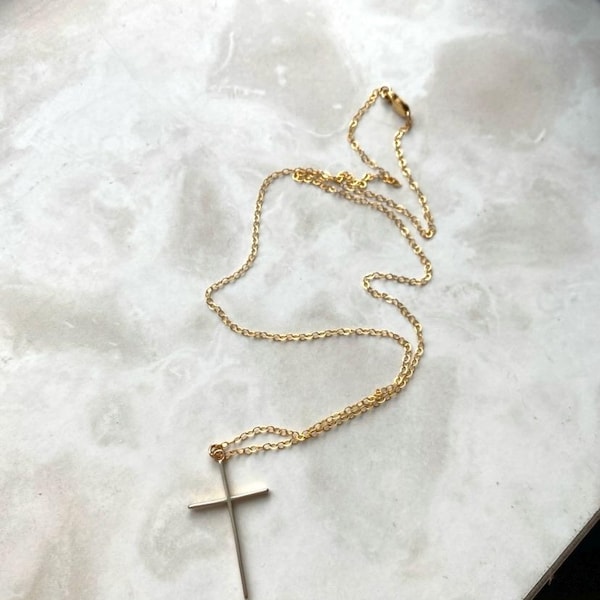 Simple Gold Cross Necklace -- 14k Gold Filled - Dainty Delicate Cross ...