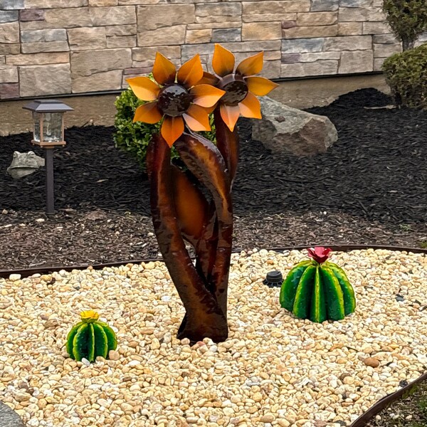 Discounted Flawed Handcrafted Vibrant Small Metal Flower Bouquet Yard ...