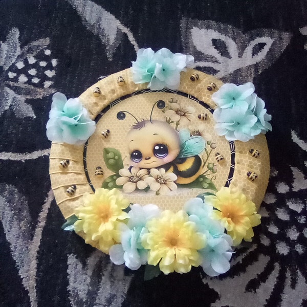 Round Bee Wreath Sign, Metal Wreath Sign, Signs for Wreaths, Door Decor ...