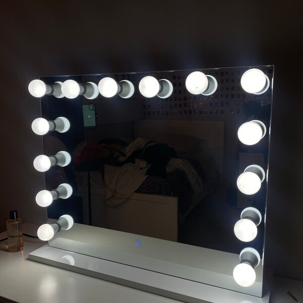 Curved Hollywood Vanity Mirror | LED Makeup Mirror | Table Top- Plugs ...