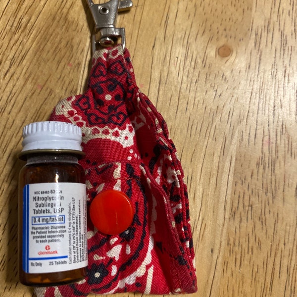 24 Colors Asthma Inhaler Holder Keychain Clip Adult and Child Patterns ...