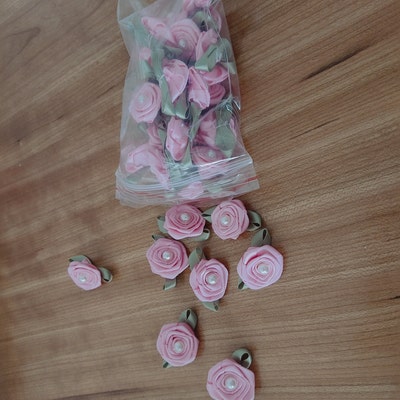 8 Handmade Ribbon Roses With Leaves 1 Inch in Pearl Pink and Have Over ...