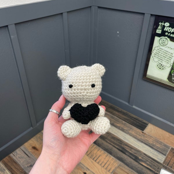 The Love Bear - CROCHET PDF PATTERN (english) - Etsy