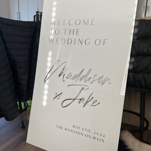 White Acrylic Wedding Sign With 3D Gold Mirror Names Wedding Welcome ...