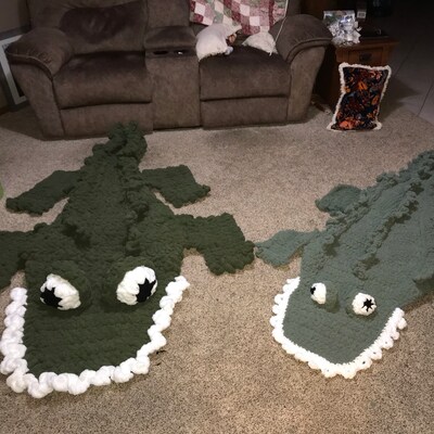 CROCHET PATTERN Alligator Blanket Alligator Costume Pattern Bulky ...