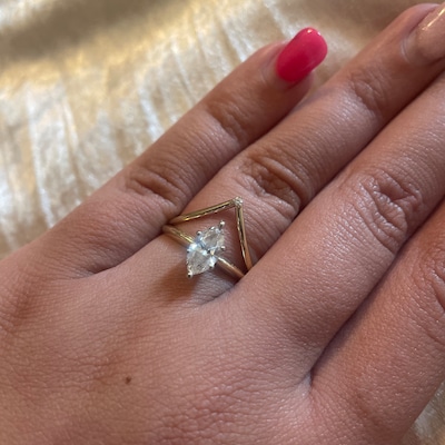 Chevron Wedding Band, 14k Gold Chevron Ring, Curved Wedding Band, Gold ...