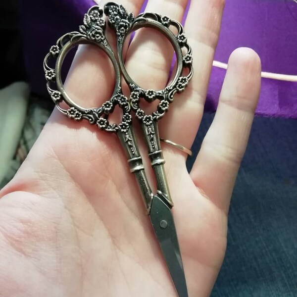 Victorian Floral Embroidery Scissors | Antique Style Vintage Sewing and ...