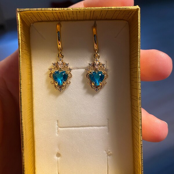 HEMATITE BLUE Flower BAKELITE Art Deco Vintage Necklace- Vintage Art ...