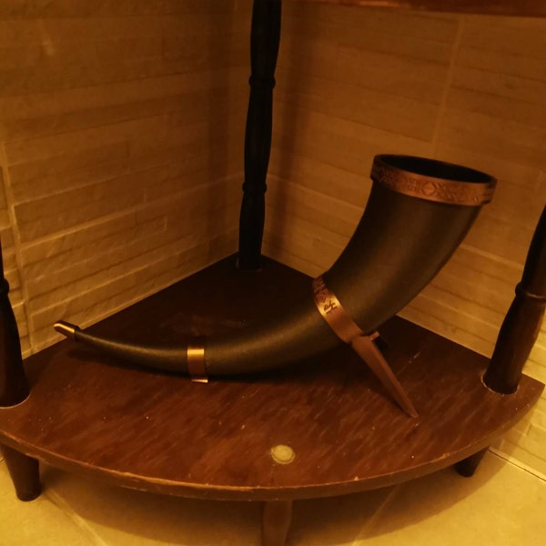 Traditional Viking Drinking Horn is Made From Cow's Horn Called khantsi ...
