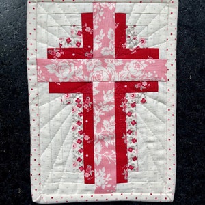 Log Cabin Cross Mug Rug Pattern - Etsy