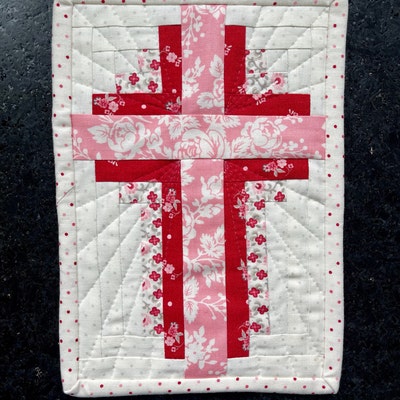 Log Cabin Cross Mug Rug Pattern - Etsy