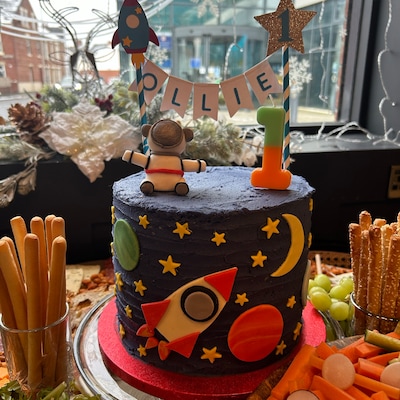 Car Transport Cake Topper, Car, Traffic Lights, Speed Sign Bunting Cake ...