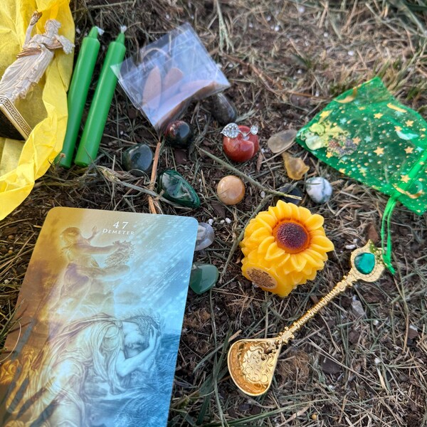 Greek Goddess Hera Full Altar, Hera Statue Mini, Chalice, Hera Offering ...