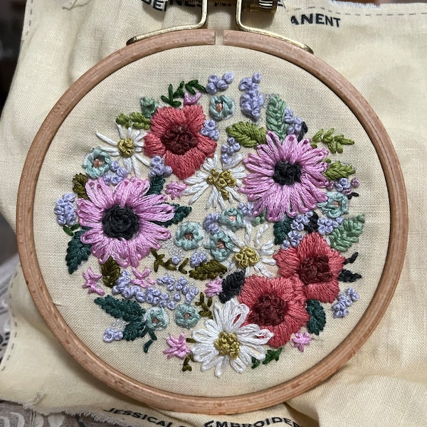 Wildflower Sampler 4 Inch Hand Embroidery Craft Kit, Bright Floral ...
