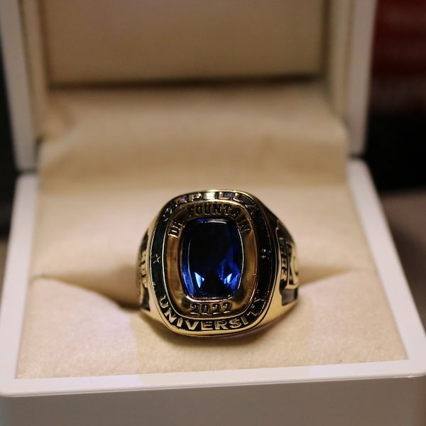 College Class Ring , University Ring , Class Rings Mens, Graduation ...