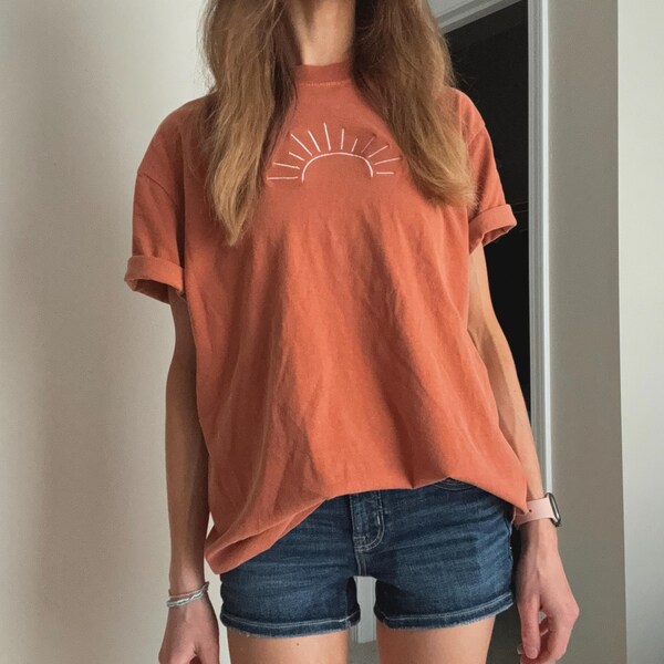Embroidered Sun T-shirt L Comfort Colors Minimalist Summer Sun T-shirt ...