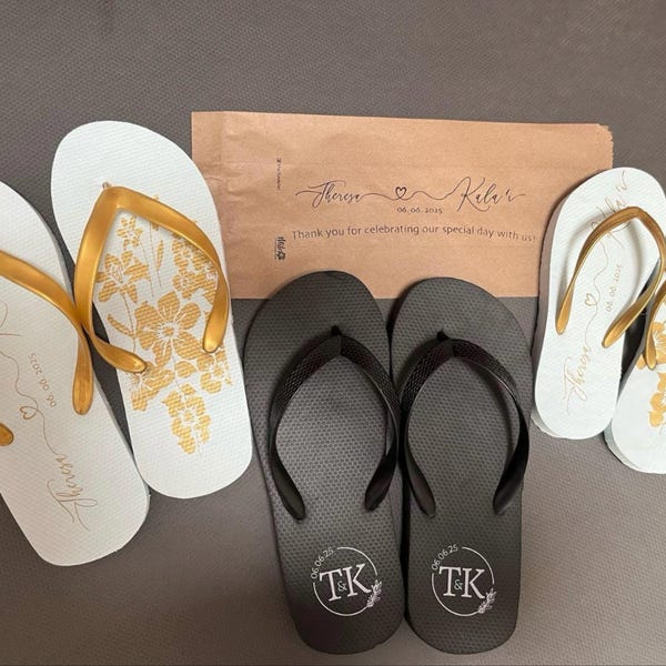 50 Pairs Bulk Custom Wedding Flip Flops With Personalized Print Gift ...