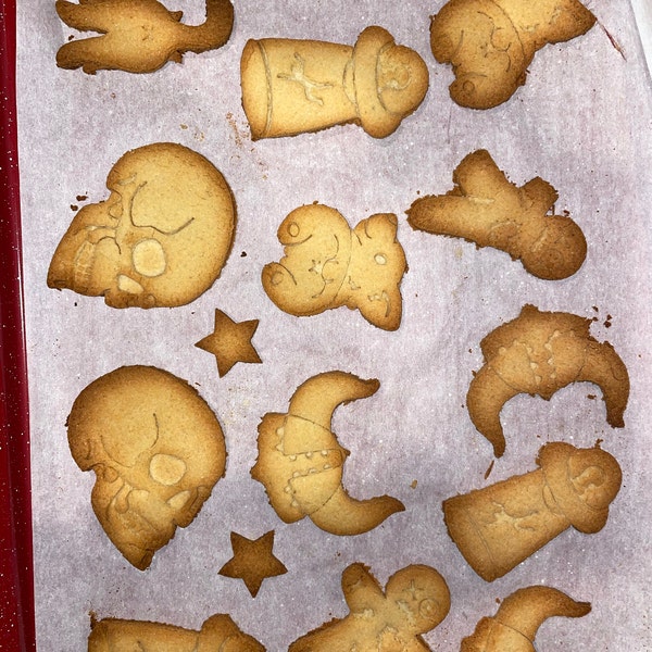Zombie Gingerbread Man Cookies Cutters | Biscuits Cutter | One of a ...