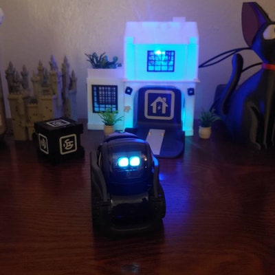 Cozmo & Vector's Home CV HOME... Display Right Out of Box / Great Paint ...