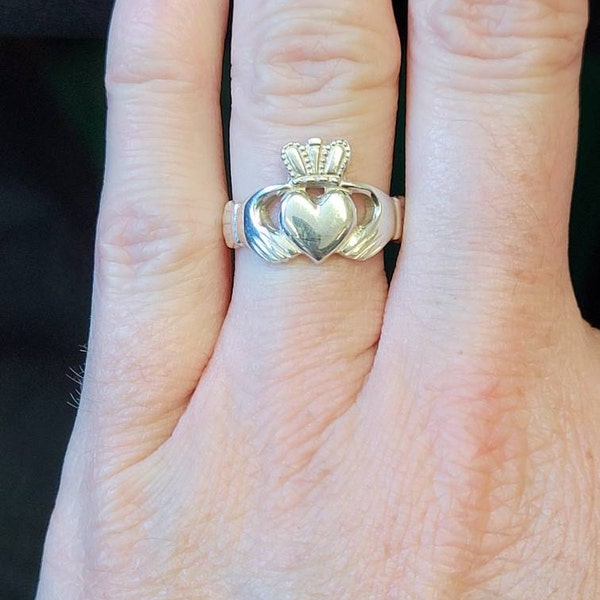 Modern Minimal Claddagh Ring. Irish Ring. Diamond Claddagh. Heart Ring ...