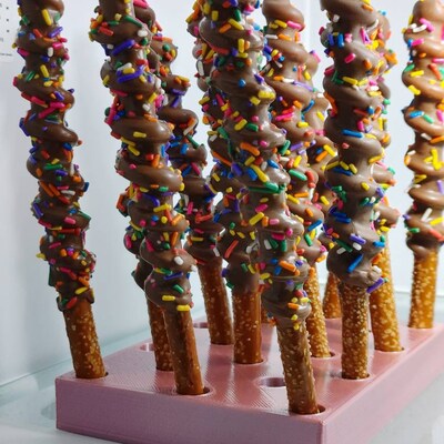 Pretzel Rod Stand 12 Hole Heart Shaped Dessert Table Treat Displays ...