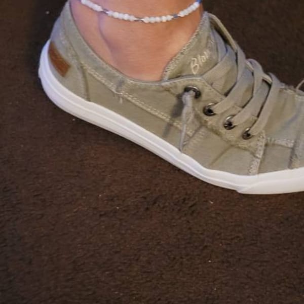 Seashell and Pearl Necklace on 18 Inch Stainless Steel Chain - Pretty ...