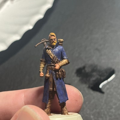 Human, Male, Ranger/rogue in Leather and Cloak, Mohawk, Crossbow on ...