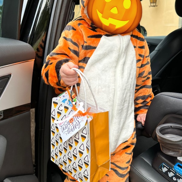 Printable Happy Halloween Gift Tag, Trick or Treat Favor Bag Tag ...