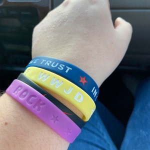 12 WWJD What Would Jesus Do Silicon Rubber Bracelets Wristbands Bulk ...