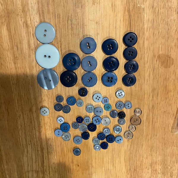 50 Blue Buttons, Blue Berry Pie Mix, Assorted Size Mix Grab Bag ...