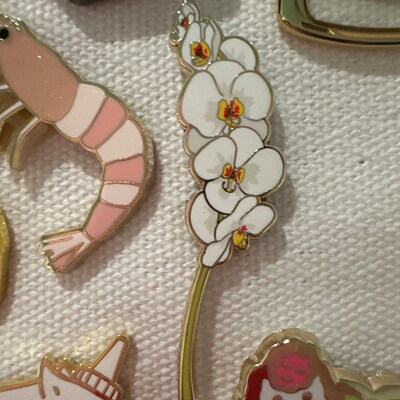 White Orchid Floral Enamel Pin, White Flowers Gift, Flower Lover Pin ...
