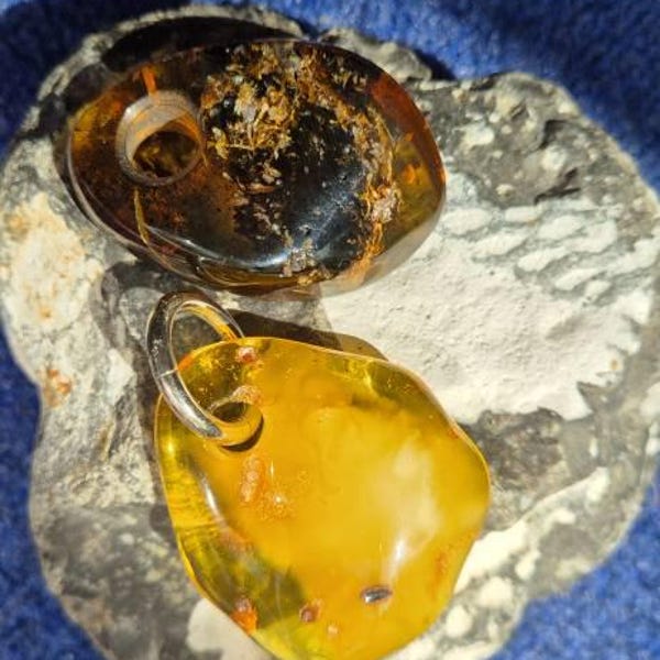 Massive Natural Baltic Amber Pendant, Golden Color Resin Stone Amber ...