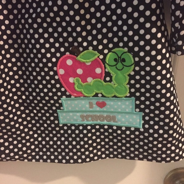 Bookworm With Apple Applique - 6 Sizes 10 Formats: Dst Exp Hus Jef Pes ...