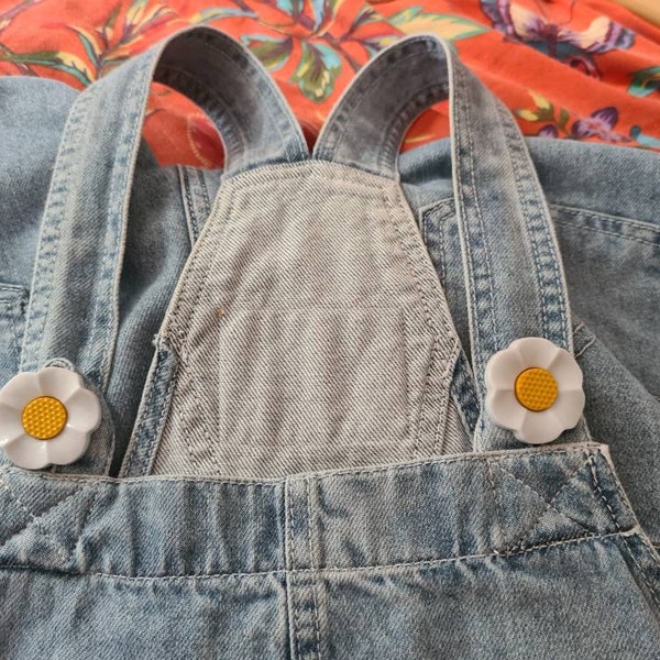 Yellow and White Daisy Shank Flower Buttons, Perfect for Crafting and ...