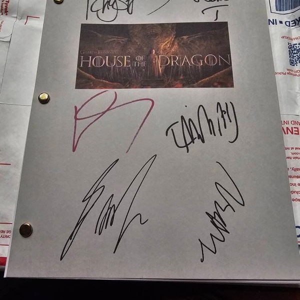 Conclave Signed Film Movie Script Screenplay X6 Autographs Ralph ...