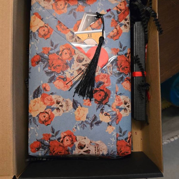 Black Books by the Foot: Gothic, Dark Fantasy, Dark Romance, Horror ...