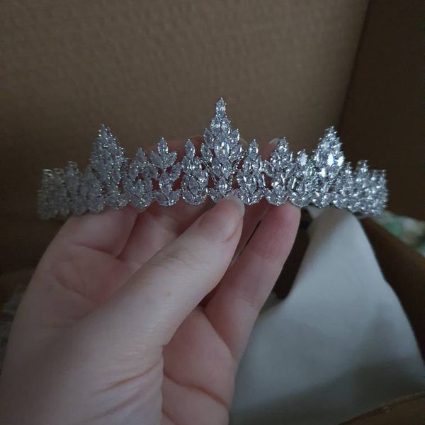 Handmade Beautiful Sliver Bridal Party Crown Tiara With Cubic Zirconia ...