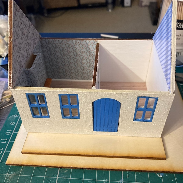 QUARTER SCALE DOLLHOUSE Kit Wood Model Miniature English Cottage ...