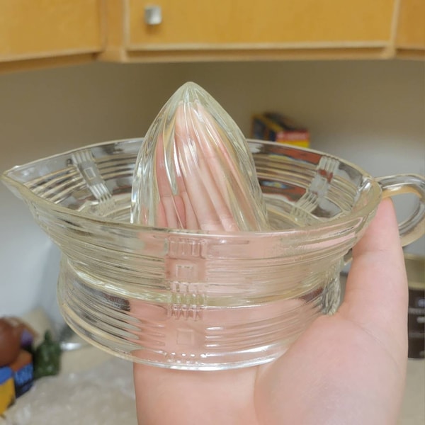Metal Carousel CUPCAKE STAND Dessert Holder Display Wire Holds 13 ...