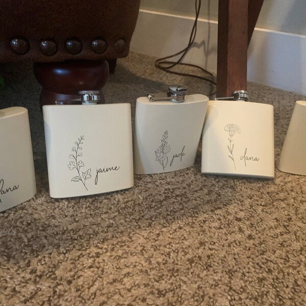 Custom Birth Month Flower Flask | Floral Bridal Party Gift | Birth ...