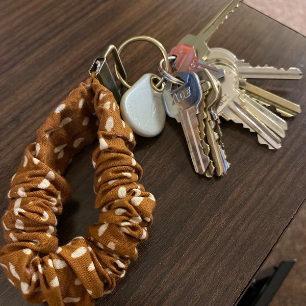 Scrunchie Keychain Wristlet, Key Fob Keychain, Scrunchie Keychain ...