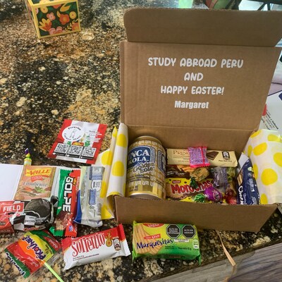 Peruvian Candy Box With Assortments Cookies Chocolates Candies ...