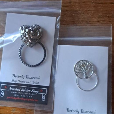 Cloak Clips, Sweater Clips: Fan Style Locking Clip in Four Colors - Etsy