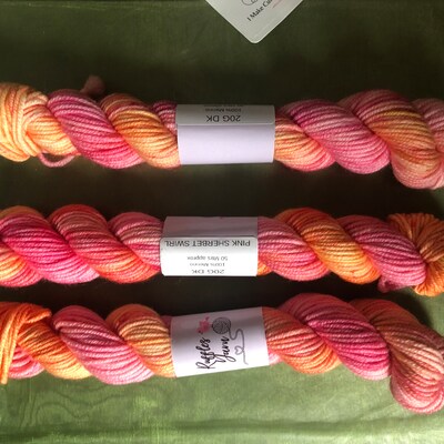 Autumn Shades Ruffles Scrapcake, 150g Ruffles Hand Dyed Yarns, DK Yarn ...