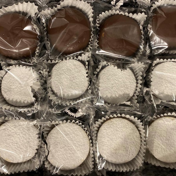 Gourmet Peruvian Sweets Variety Gift Box Includes Classic Alfajores ...