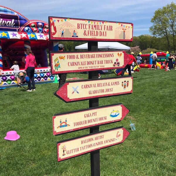 Stained Direction Sign Post Free Stand, DIY Ready Arrows. Event ...