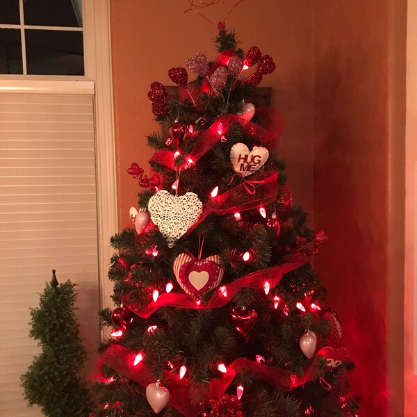 Love Tree Topper - Unique & Fun Valentine's Day Decor - Etsy