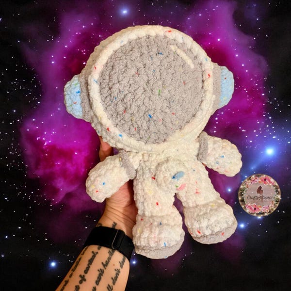 Captain Spud | PDF Amigurumi Pattern | English and Spanish | Astronaut ...