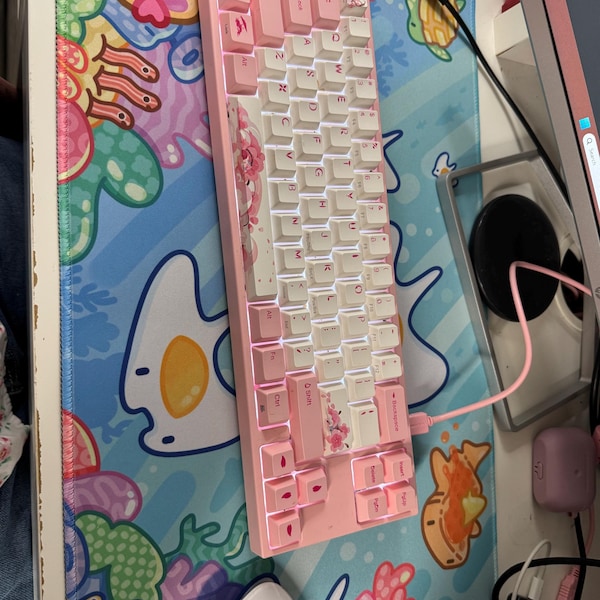 Manta Egg Desk Mat Mousepad Gaming Set up Computer Desk Water-resistant ...