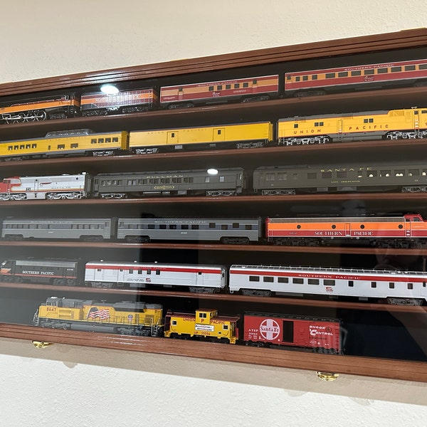 HO Scale Train Display Case Model Train Car Wall Cabinet Shelf Rack W ...